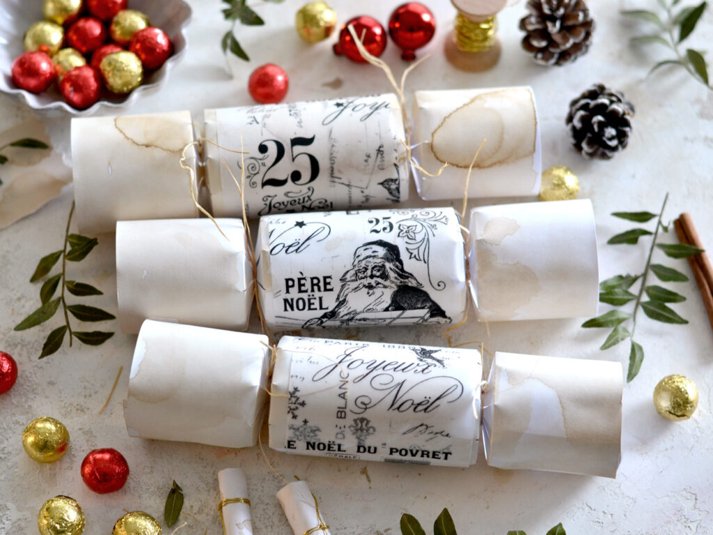 DIY Christmas Crackers! - The Graphics Fairy