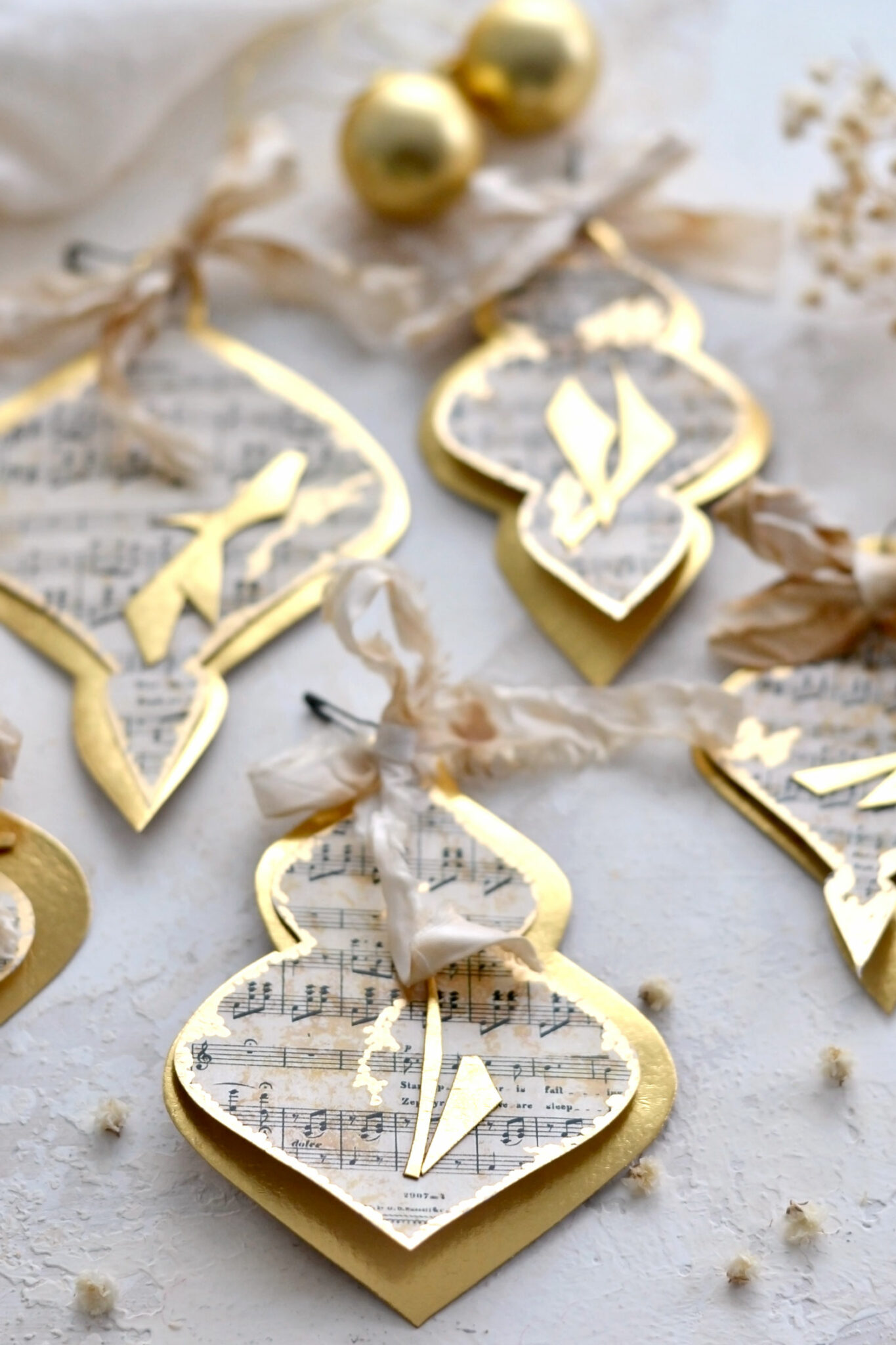 DIY Sheet Music Christmas Ornaments! - The Graphics Fairy