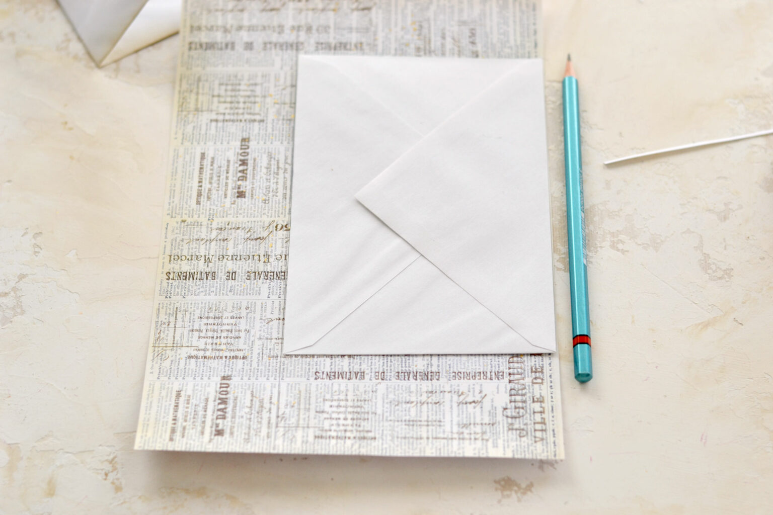 DIY Accordion Pocket Folders! - The Graphics Fairy