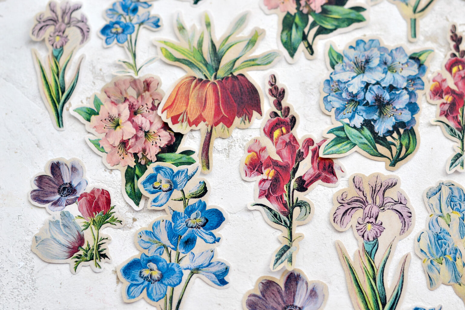DIY Vintage Flower Stickers - The Graphics Fairy